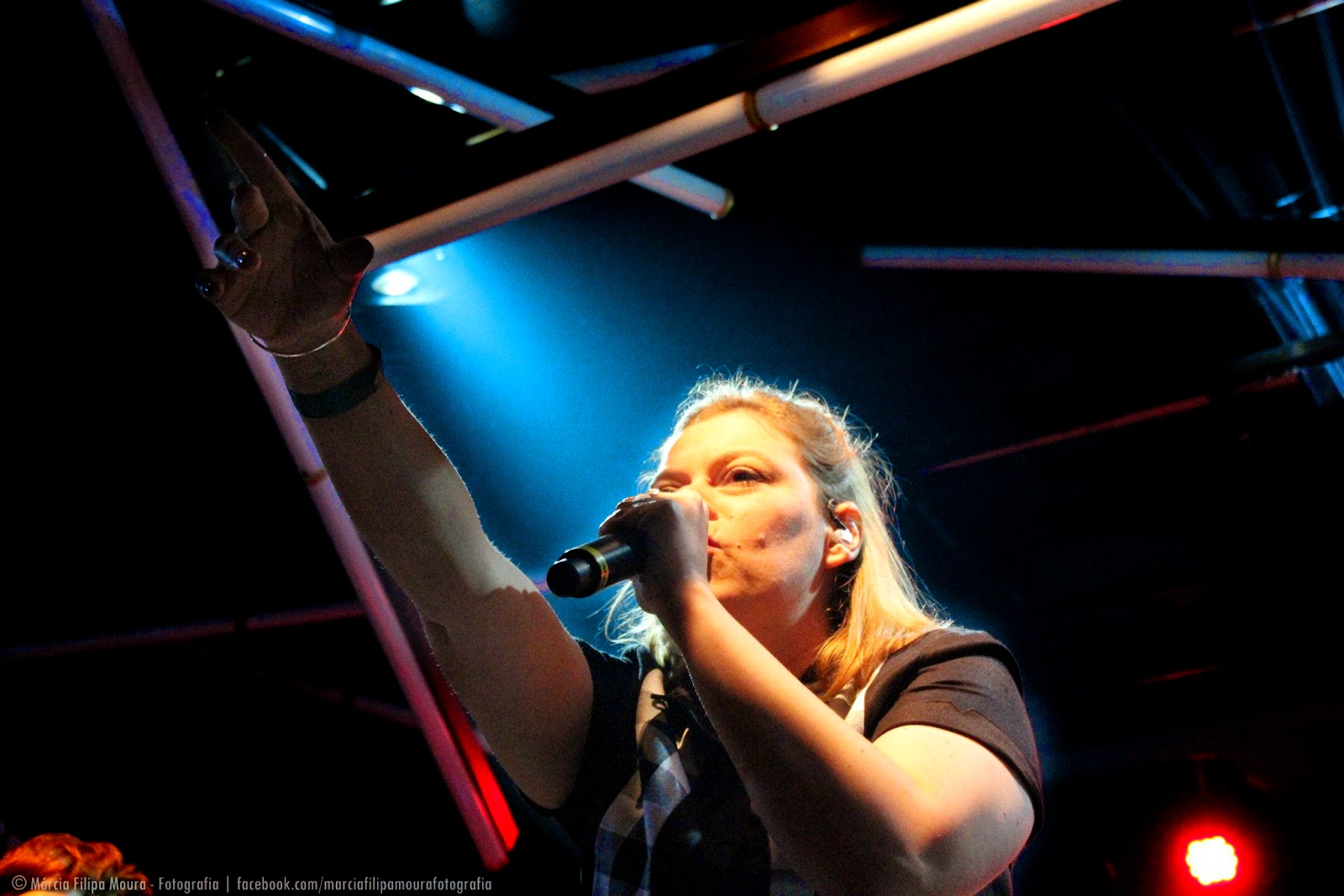 Reportagem | Capicua - Quando o Lux Frágil se encheu de força - MIP Música